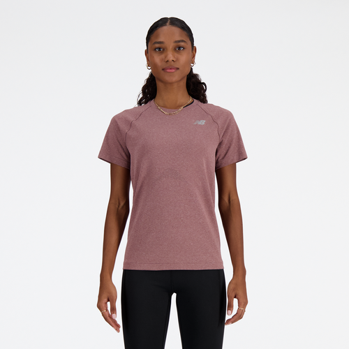 Dámske športové ako aj klasické tričká od New Balance - newbalance.sk